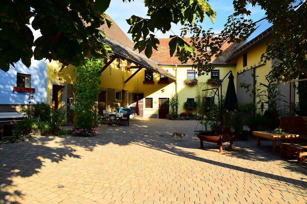 Neu Renoviertes Appartement (40qm) Ideal Für Familien Für Bis Zu 4 Personen - Weikersheim