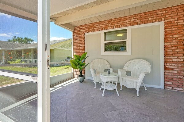 Gorgeous Remodeled 4br Family Getaway  Near Disney, Game Room! - Davenport, FL