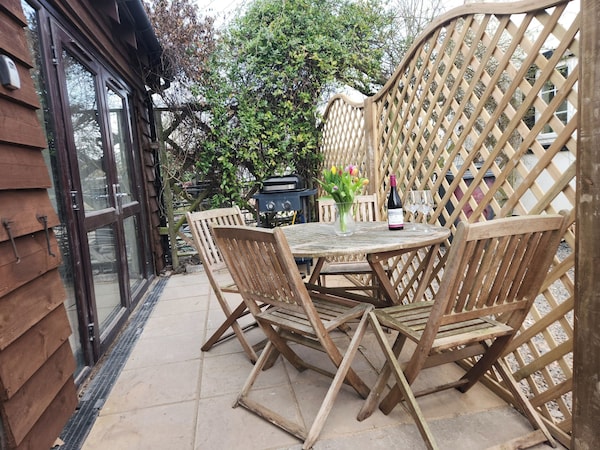 The Chalet Is Pet Friendly On A Farm Near Malvern - Malvern