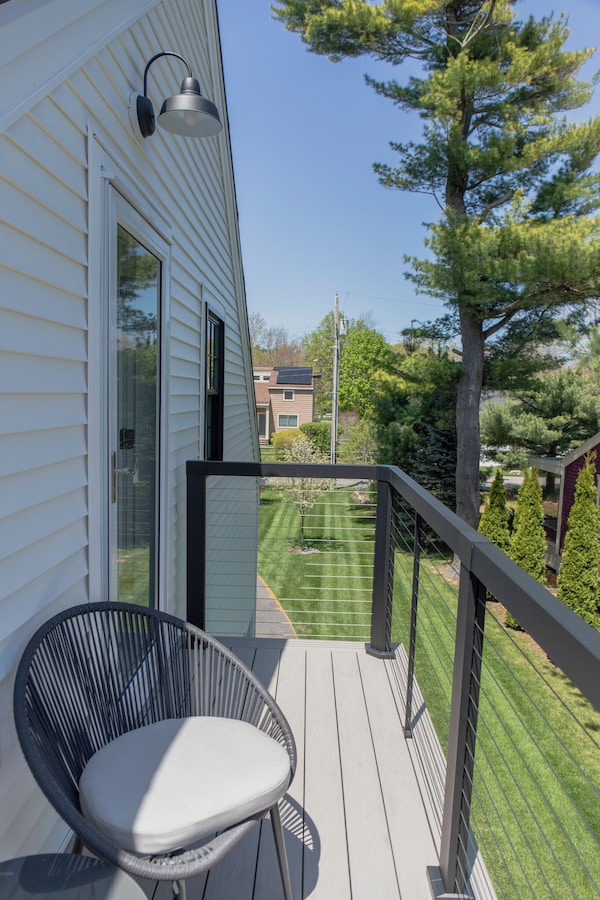 Charming 1-bedroom Apt Near Ogunquit Center, Beaches, Marginal Way & Restaurants - Ogunquit, ME