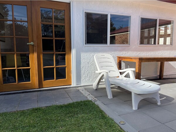 Garden View Entire Self Contained Guesthouse - Sydney