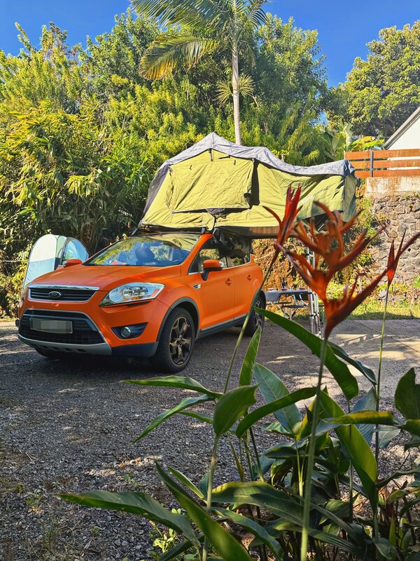 Suv Aménagé « Mango » : Frigo, Congélateur, éVier, Douche, éQuipement Camping - Saint-Pierre