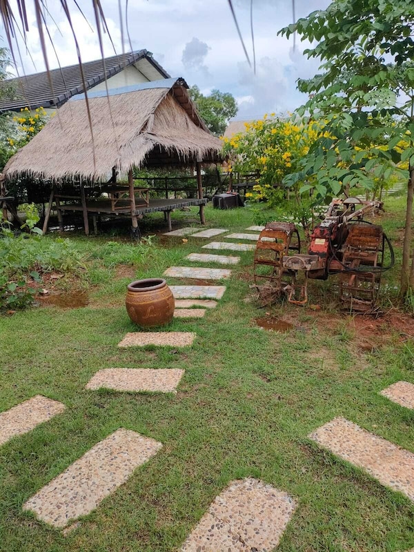 Charming Tranquility And Peace Away From The Crowd But Close To All Amenities. - Ko Samet