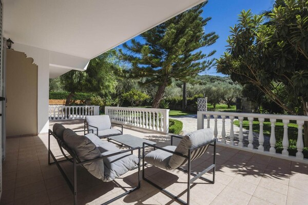 Villa In Kypseli With Private Pool & Gardens - Zakinthos