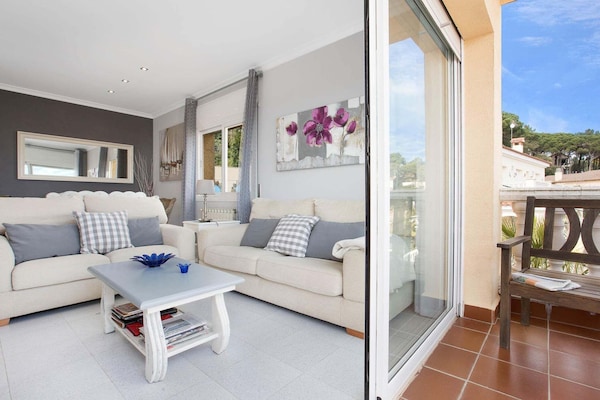 Charmante Villa Mit 3 Schlafzimmern Lloret De Mar - Lloret de Mar