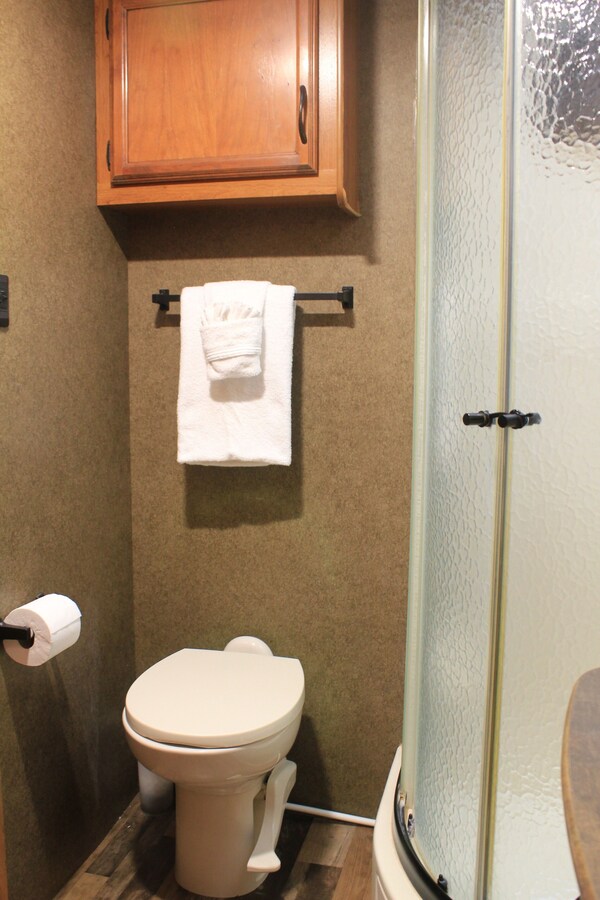 Gruene River Glamping - High & Dry - New Braunfels, TX
