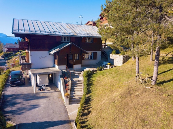 Cosy Chalet With Sauna, Next To The Slopes - Leysin