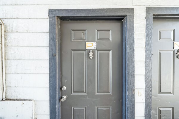 Stratton 205  I Spacious 1 Bed 1 Bath - Irving, TX