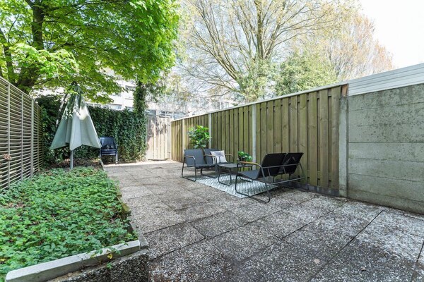 Benedenwoning Voor 2 Gasten Met Tuin, Wi-fi, Tv, Wasmachine En Gratis Parkeren. - Tilburg