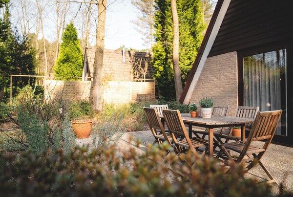 Bungalow 6 Persons With Wood And Pellet Stove - Lanaken