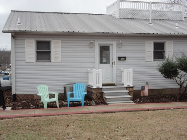 One Bedroom Marina View - Kentucky Dam Lake, Gilbertsville