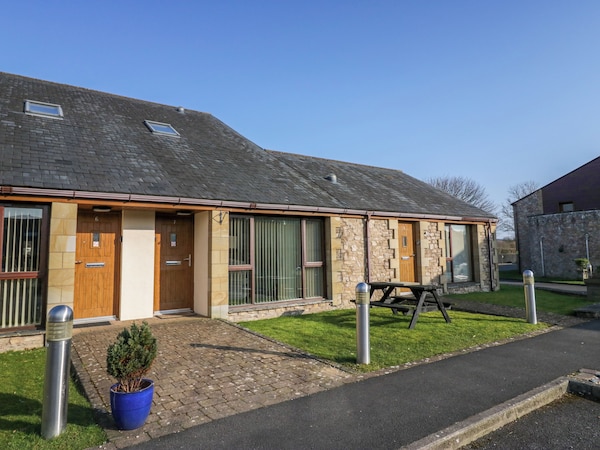7 Sandpiper, Family Friendly, With A Garden In Burton-in-kendal - Carnforth