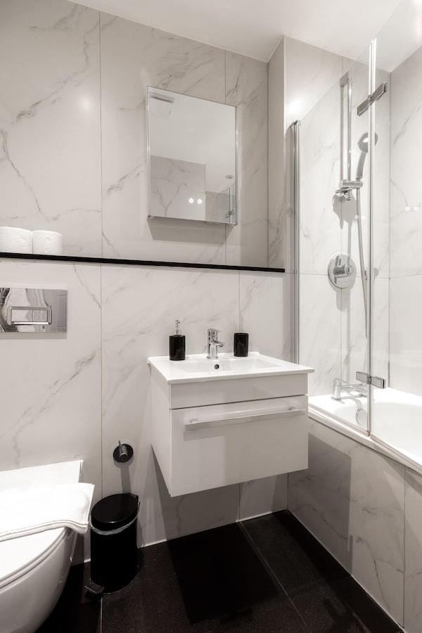 One Bed One Bath Apartment In South Kensington - Chelsea