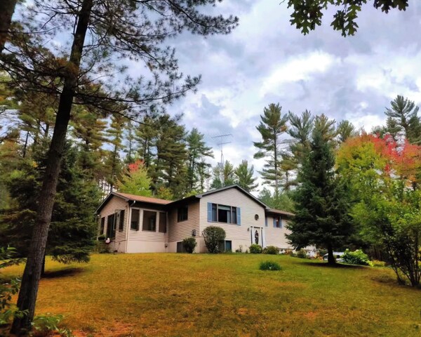 Private Secluded House On 12 Acres, Nature Forest Retreat In Amherst, Wisconsin - Waupaca, WI