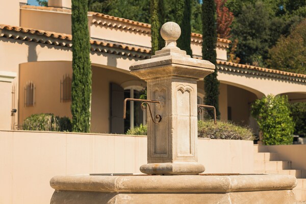 Magnificent Provencal House In Rognes With Spa Pool And Gym - Cadenet