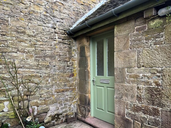 3 Bedroom Accommodation In Leek - Longnor