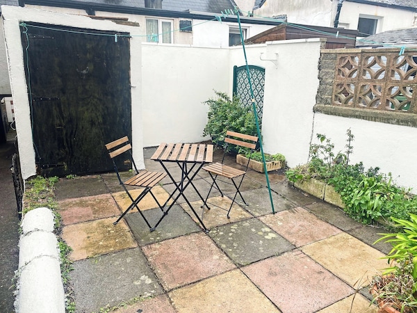 Relaxing Getaway By The Coast, Sleeps Two, Offering A Perfect Seaside Retreat. - Shaldon