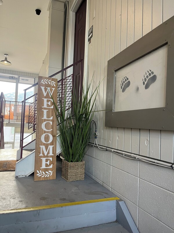 Downtown Cozy 4-bedroom Condo With Ac, Wifi In Lovely Missoula - Missoula, MT