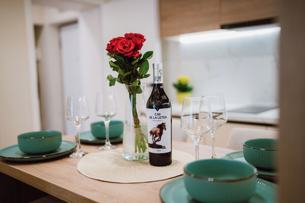 Experience Luxury And Comfort In Brasov At  Sxb Skyline Luxury Suite​ - Comuna Prejmer