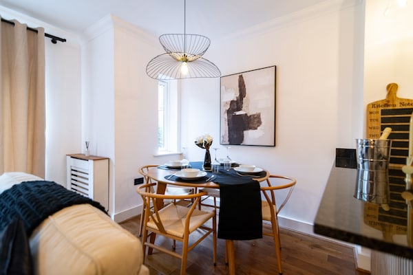 City Centre Haven King En-suite W/parking - Canterbury