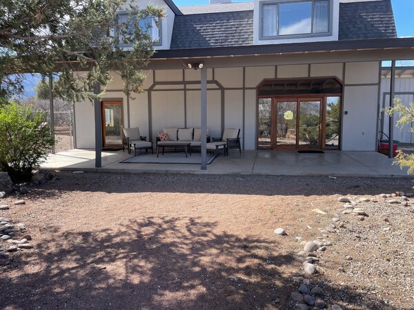 The Barn - Spacious & Secluded Home With A/c And Pool On 2.5 Acres In Cottonwood - Clarkdale, AZ