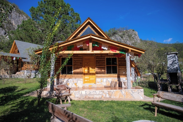 Hermosa Cabaña En La Montaña - Nuevo Leon