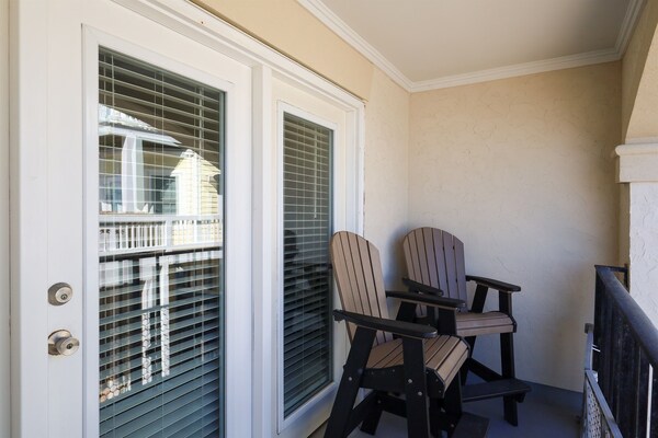 Capri Sun: Luxe Oceanfront Escape @ Villa Capriani - Topsail Island, NC