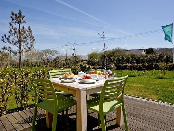 2 Bedroom Accommodation In Carbis Bay, Near St Ives - Marazion