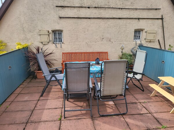 Large, Quiet Vacation Apartment, Roof Terrace, Distant View From The Property - Feuchtwangen