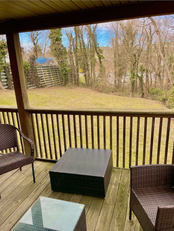 50ft From Wvu Tech Campus, 2 Bedroom House - Daniel Vineyards, Crab Orchard