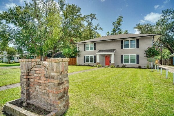 Serene Lake Charles Apartment - Lake Charles, LA