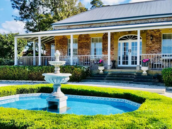 Pointe Rapidé Estate & Vineyard - England, France And Tuscany In One Getaway! - Tamar Valley