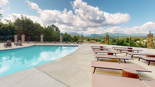 4 Bedroom Near Dollywood- Unit 722, 4 Bedroom Near Dollywood- Unit 722 - 개틀린버그