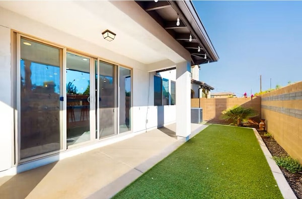 Spacious 4-bedroom Home In Follett Gilbert, Az - Queen Creek, AZ