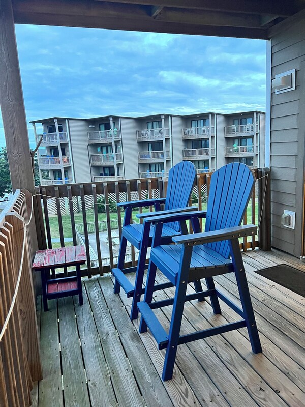 Duck, Nc - Oceanfront And Unlimited Sunrises! Welcome To Sandy Quacks! - Duck, NC