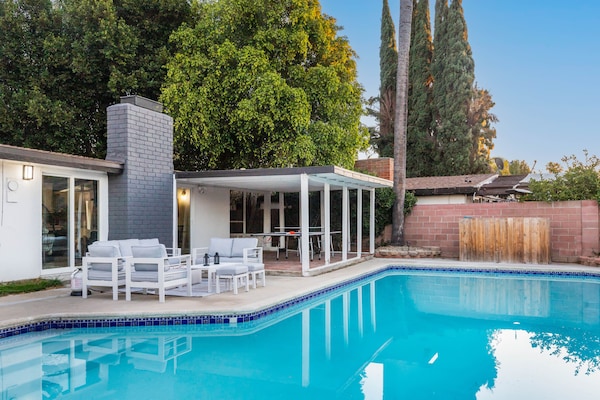 Brand New 4br: Fireplace, Foosball, Table Tennis, Reseda. - Topanga, CA