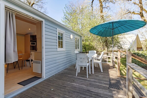 "Calvi" Mobile Home: Dordogne Vacation, Shared Pool & Mini-farm Near Sarlat - Dordogne