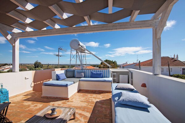 Casa De Vacaciones 'Rooftop Retreat' Con Vistas Al Mar, Wi-fi Y Aire Acondicionado - Tavira