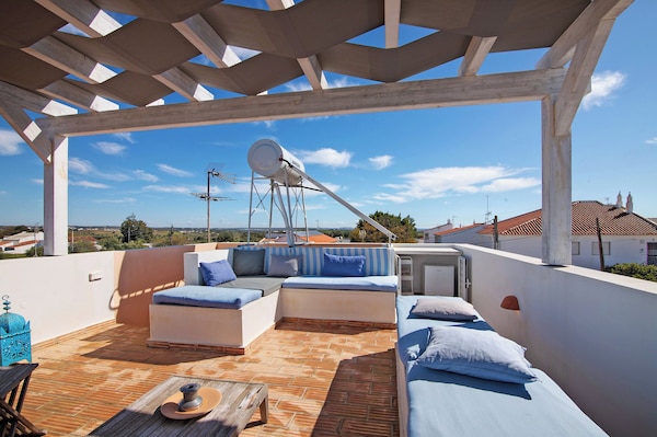 Casa De Vacaciones 'Rooftop Retreat' Con Vistas Al Mar, Wi-fi Y Aire Acondicionado - Tavira
