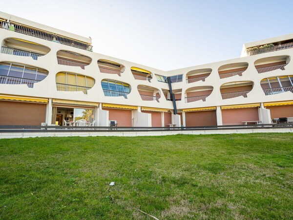 Cosy Apartment For 3 People With A/c, Pool, Wifi, Tv, Balcony, Pets Allowed And Parking - Port Camargue