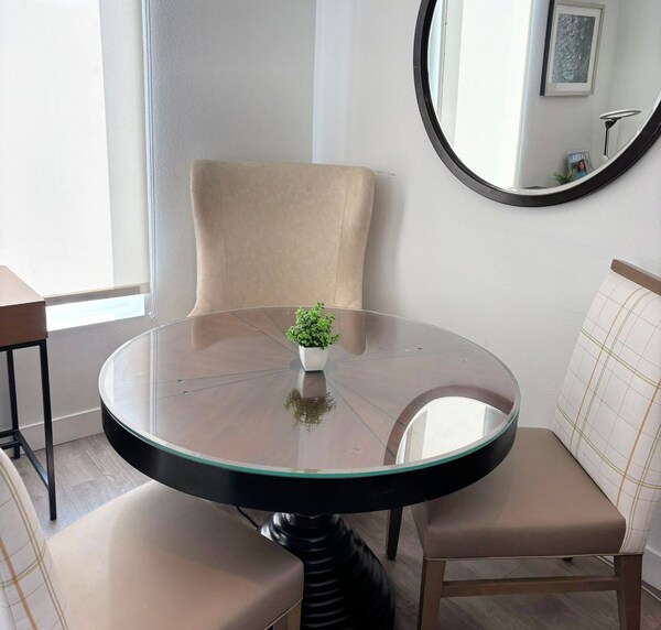 Modern 𝓗𝓪𝓿𝓮𝓷 Studio On Spaulding Ave - Free Wif And Parking - Larchmont Village - Los Angeles