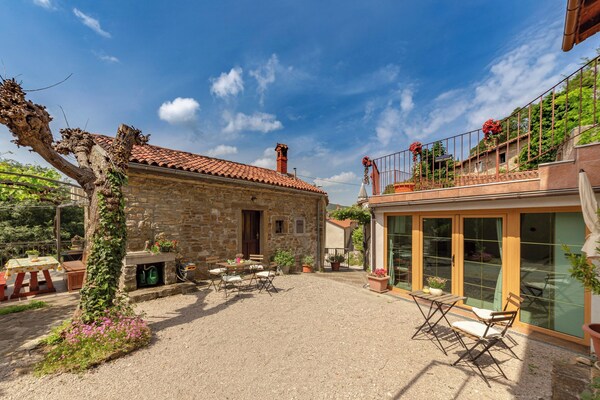 Fairy-tale Apartment From 17th Century, Koper, Slovenia - Lopar