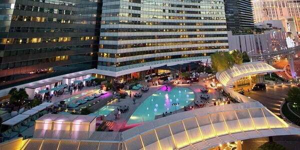 Vdara Hotel And Spa - 1 Minute Drive To Strip - Bellagio