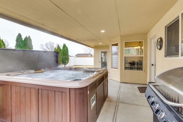4 Mi To Dtwn Grand Junction: Hot Tub Haven! - Grand Junction, CO
