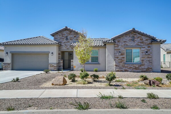 Private Hot Tub + Putting Green: El Paso Getaway! - El Paso, TX