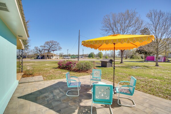 Colorful & Retro Perkinston Cottage W/ Yard! - Bond, MS