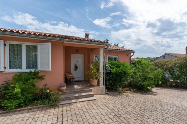 Villa In Vintijan Mit Privatem Pool - Pješčana Uvala