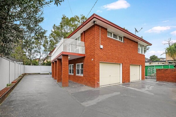 Spacious 11-bedroom House In Fabulous Bexley North With Ac, Wifi With Pool - Penshurst