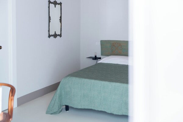 B&b Di Design, Vicino Al Mare E A Matera, Con Piscina All'aperto, Giardino E Spa - Bernalda