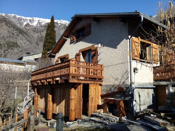 Chalet De Montagne At 1170 M Hameau De La Commune De Orelle. Summer Winter - Orelle